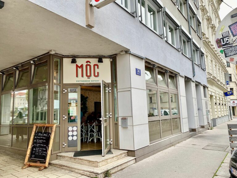 54 Best Local Restaurants in Vienna - Trendy & Authentic Places to Eat